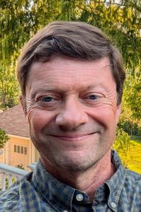 Meet the Advisory Board Members | Department of Economics